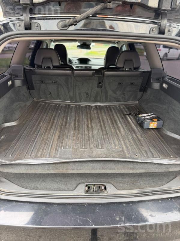 Black Volvo V70 2013 in Daugavpils, with an engine capacity of 2.00 L and mileage of 240 thousand km for 4200 €, photo 6 on AUTOMOTO.COM.LV