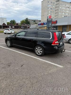Black Volvo V70 2013 in Daugavpils, with an engine capacity of 2.00 L and mileage of 240 thousand km for 4200 €, photo 11 on AUTOMOTO.COM.LV