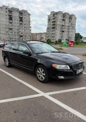 Black Volvo V70 2013 in Daugavpils, with an engine capacity of 2.00 L and mileage of 240 thousand km for 4200 €, photo 13 on AUTOMOTO.COM.LV