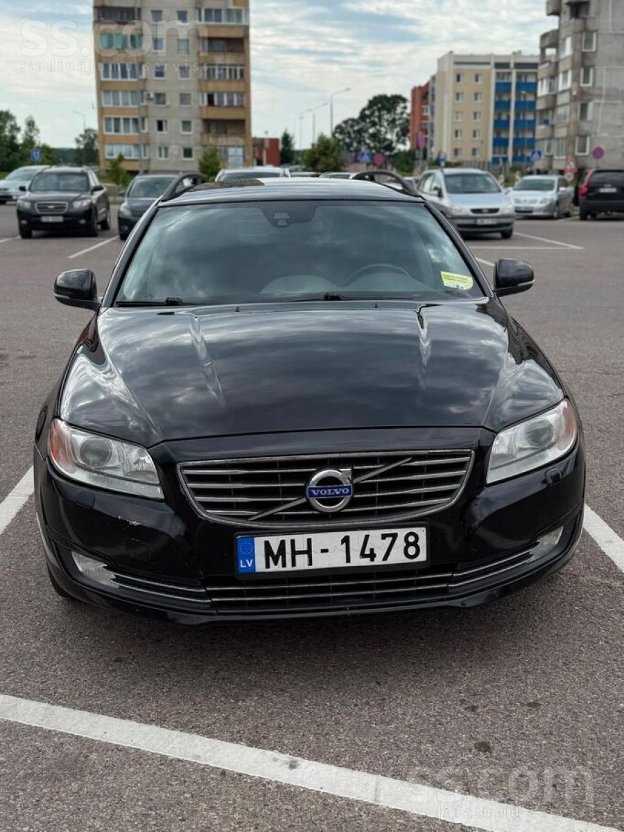 Black Volvo V70 2013 in Daugavpils, with an engine capacity of 2.00 L and mileage of 240 thousand km for 4200 €, photo 14 on AUTOMOTO.COM.LV