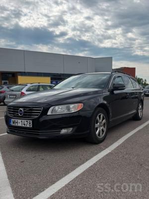 Black Volvo V70 2013 in Daugavpils, with an engine capacity of 2.00 L and mileage of 240 thousand km for 4200 €, photo 15 on AUTOMOTO.COM.LV