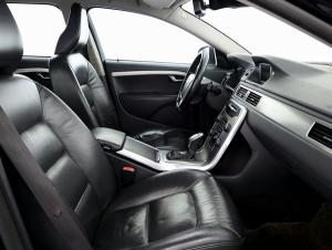 Melns Volvo V70 2013 Tallina, ar dzinēja tilpumu 2.00 L un nobraukumu 322 tūkst. km par 2199 €, foto 7 vietnē AUTOMOTO.COM.LV