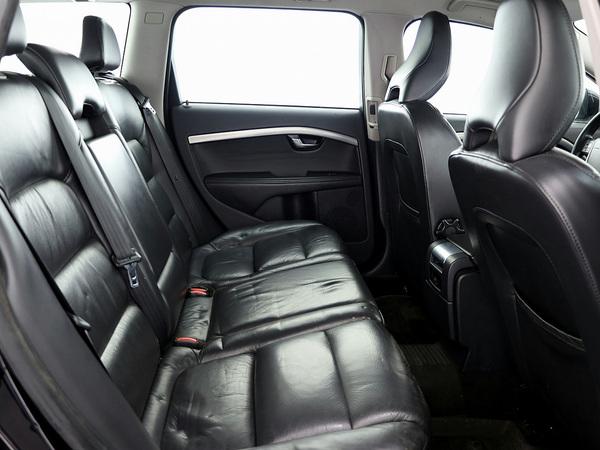 Melns Volvo V70 2013 Tallina, ar dzinēja tilpumu 2.00 L un nobraukumu 322 tūkst. km par 2199 €, foto 7 vietnē AUTOMOTO.COM.LV