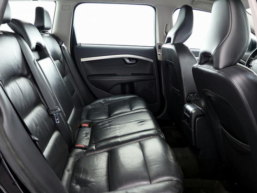 Melns Volvo V70 2013 Tallina, ar dzinēja tilpumu 2.00 L un nobraukumu 322 tūkst. km par 2199 €, foto 8 vietnē AUTOMOTO.COM.LV