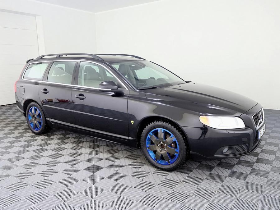 Melns Volvo V70 2013 Tallina, ar dzinēja tilpumu 2.00 L un nobraukumu 322 tūkst. km par 2199 €, foto 9 vietnē AUTOMOTO.COM.LV