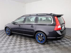 Melns Volvo V70 2013 Tallina, ar dzinēja tilpumu 2.00 L un nobraukumu 322 tūkst. km par 2199 €, foto 12 vietnē AUTOMOTO.COM.LV
