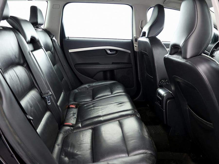 Melns Volvo V70 2013 Tallina, ar dzinēja tilpumu 2.00 L un nobraukumu 322 tūkst. km par 2199 €, foto 15 vietnē AUTOMOTO.COM.LV