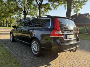 Melns Volvo V70 2013 Valmiera, ar dzinēja tilpumu 2.00 L un nobraukumu 304 tūkst. km par 6600 €, foto 3 vietnē AUTOMOTO.COM.LV