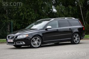 Black Volvo V70 2013 in Tukums, with an engine capacity of 2.00 L and mileage of 319 thousand km for 7950 €, photo 3 on AUTOMOTO.COM.LV