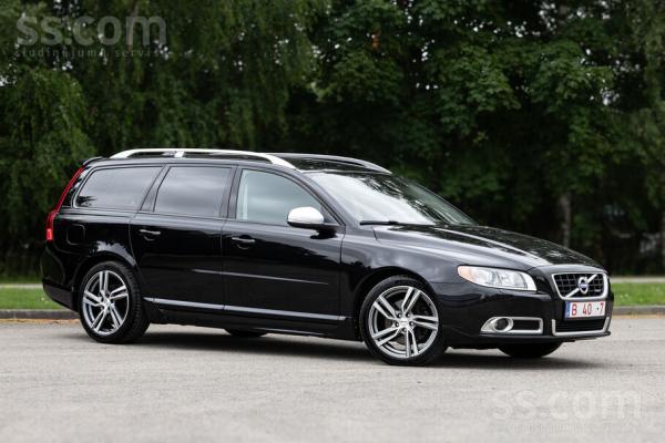 Black Volvo V70 2013 in Tukums, with an engine capacity of 2.00 L and mileage of 319 thousand km for 7950 €, photo 5 on AUTOMOTO.COM.LV