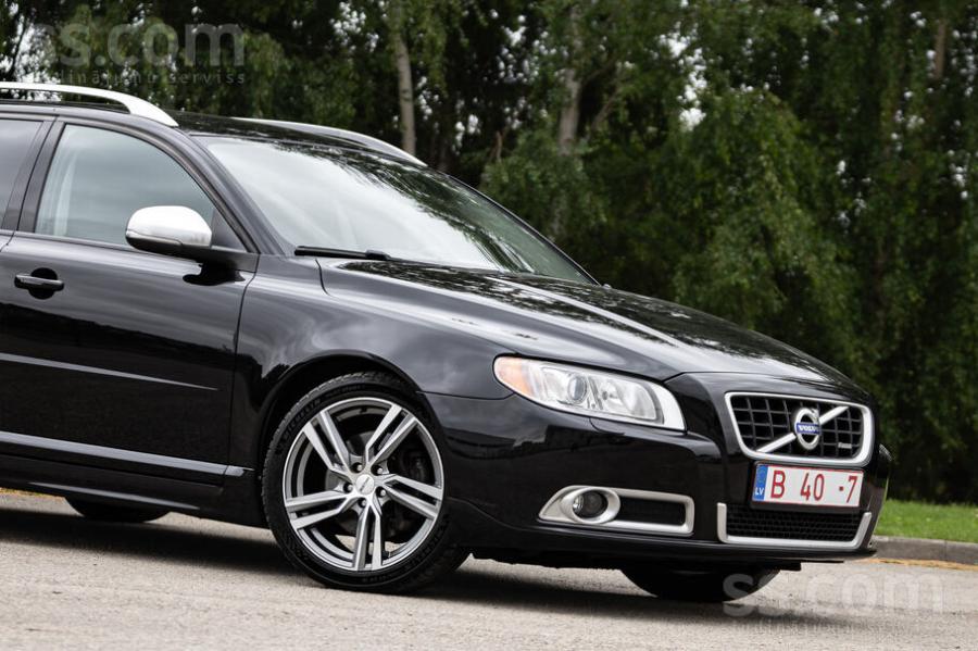 Black Volvo V70 2013 in Tukums, with an engine capacity of 2.00 L and mileage of 319 thousand km for 7950 €, photo 7 on AUTOMOTO.COM.LV