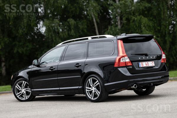 Black Volvo V70 2013 in Tukums, with an engine capacity of 2.00 L and mileage of 319 thousand km for 7950 €, photo 8 on AUTOMOTO.COM.LV