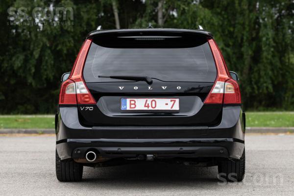 Black Volvo V70 2013 in Tukums, with an engine capacity of 2.00 L and mileage of 319 thousand km for 7950 €, photo 10 on AUTOMOTO.COM.LV