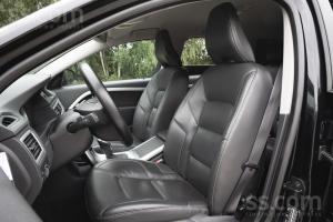 Black Volvo V70 2013 in Tukums, with an engine capacity of 2.00 L and mileage of 319 thousand km for 7950 €, photo 15 on AUTOMOTO.COM.LV