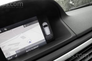 Black Volvo V70 2013 in Tukums, with an engine capacity of 2.00 L and mileage of 319 thousand km for 7950 €, photo 27 on AUTOMOTO.COM.LV