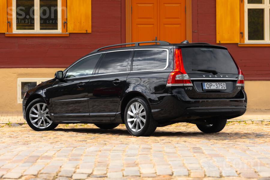 Melns Volvo V70 2013 Jelgava, ar dzinēja tilpumu 2.00 L un nobraukumu 0 tūkst. km par 6990 €, foto 3 vietnē AUTOMOTO.COM.LV