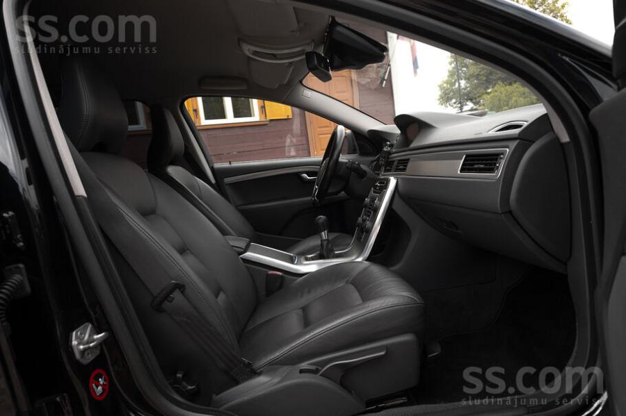 Melns Volvo V70 2013 Jelgava, ar dzinēja tilpumu 2.00 L un nobraukumu 0 tūkst. km par 6990 €, foto 8 vietnē AUTOMOTO.COM.LV