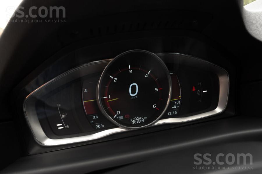 Melns Volvo V70 2013 Jelgava, ar dzinēja tilpumu 2.00 L un nobraukumu 0 tūkst. km par 6990 €, foto 9 vietnē AUTOMOTO.COM.LV