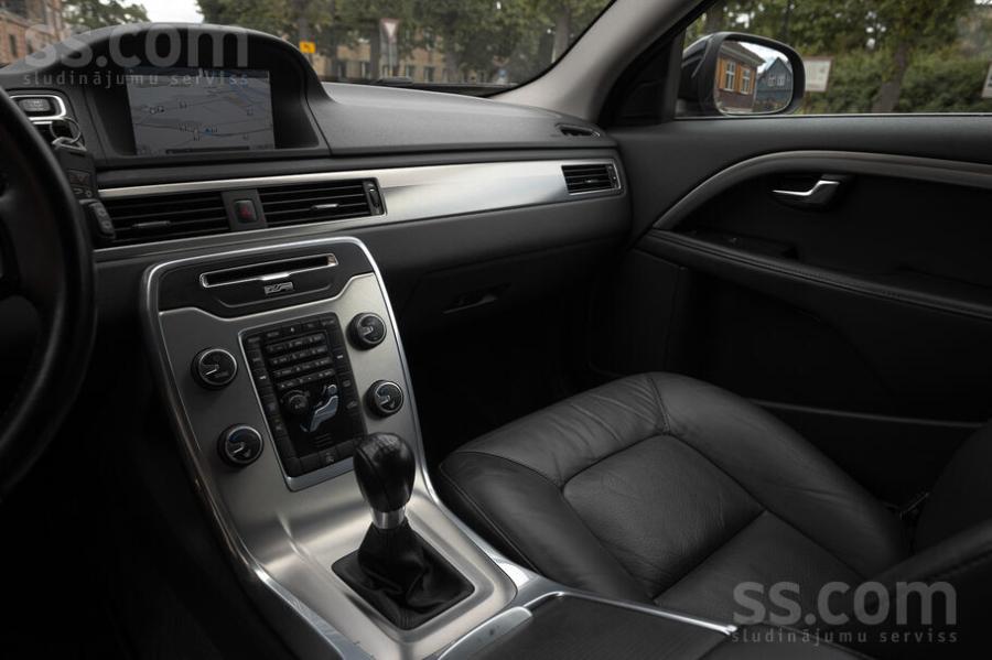 Melns Volvo V70 2013 Jelgava, ar dzinēja tilpumu 2.00 L un nobraukumu 0 tūkst. km par 6990 €, foto 11 vietnē AUTOMOTO.COM.LV