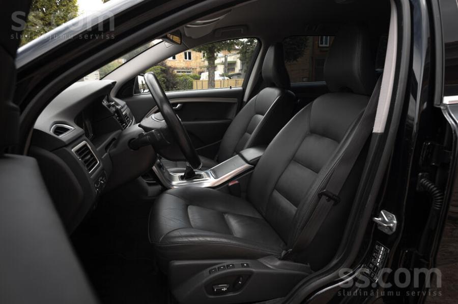 Melns Volvo V70 2013 Jelgava, ar dzinēja tilpumu 2.00 L un nobraukumu 0 tūkst. km par 6990 €, foto 20 vietnē AUTOMOTO.COM.LV