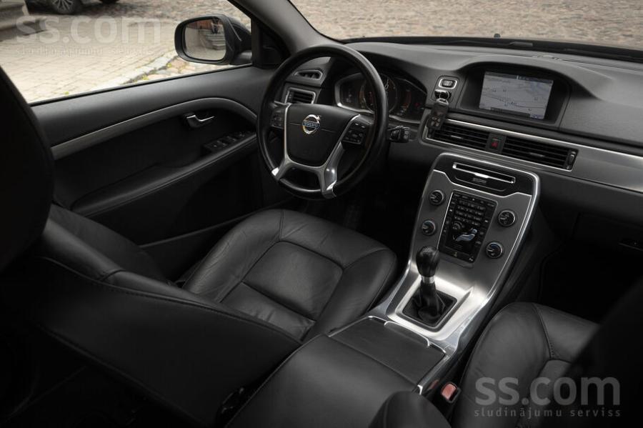 Melns Volvo V70 2013 Jelgava, ar dzinēja tilpumu 2.00 L un nobraukumu 0 tūkst. km par 6990 €, foto 21 vietnē AUTOMOTO.COM.LV
