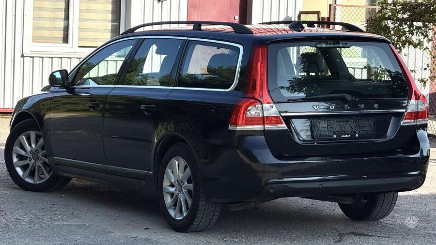 Melns Volvo V70 2013 Ukmergė, ar dzinēja tilpumu 1.98 L un nobraukumu 352 tūkst. km par 5900 €, foto 5 vietnē AUTOMOTO.COM.LV