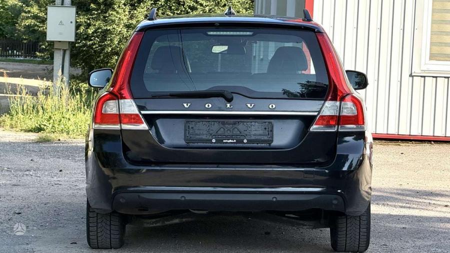 Melns Volvo V70 2013 Ukmergė, ar dzinēja tilpumu 1.98 L un nobraukumu 352 tūkst. km par 5900 €, foto 7 vietnē AUTOMOTO.COM.LV