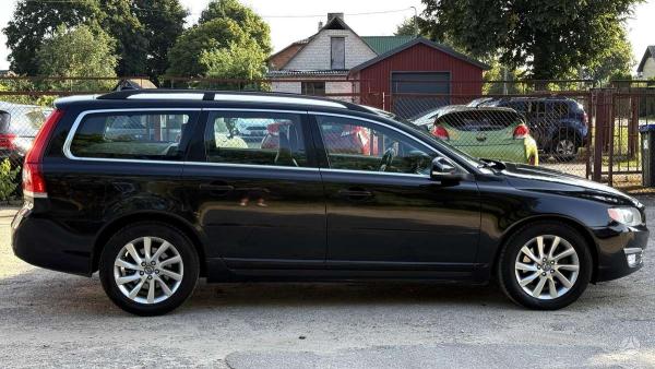 Black Volvo V70 2013 in Ukmerge, with an engine capacity of 1.98 L and mileage of 352 thousand km for 5900 €, photo 7 on AUTOMOTO.COM.LV