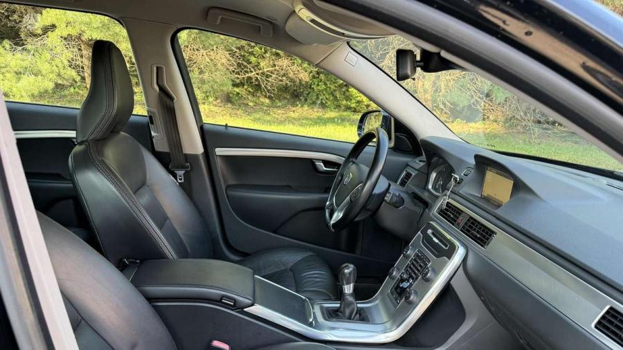 Melns Volvo V70 2013 Ukmergė, ar dzinēja tilpumu 1.98 L un nobraukumu 352 tūkst. km par 5900 €, foto 19 vietnē AUTOMOTO.COM.LV