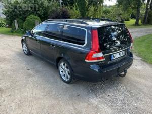 Melns Volvo V70 2013 Ogre, ar dzinēja tilpumu 2.00 L un nobraukumu 296 tūkst. km par 5500 €, foto 3 vietnē AUTOMOTO.COM.LV