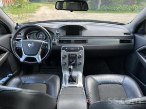 Melns Volvo V70 2013 Ogre, ar dzinēja tilpumu 2.00 L un nobraukumu 296 tūkst. km par 5500 €, foto 5 vietnē AUTOMOTO.COM.LV