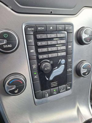Melns Volvo V70 2013 Ukmergė, ar dzinēja tilpumu 1.98 L un nobraukumu 324 tūkst. km par 5950 €, foto 10 vietnē AUTOMOTO.COM.LV