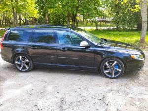 Black Volvo V70 2013 in Plunge, with an engine capacity of 2.40 L and mileage of 248 thousand km for 6700 €, photo 3 on AUTOMOTO.COM.LV
