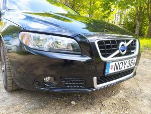 Black Volvo V70 2013 in Plunge, with an engine capacity of 2.40 L and mileage of 248 thousand km for 6700 €, photo 4 on AUTOMOTO.COM.LV