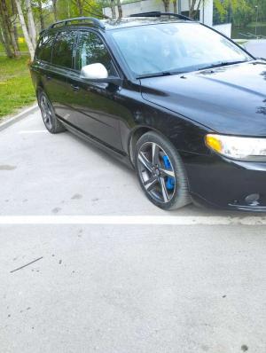 Black Volvo V70 2013 in Plunge, with an engine capacity of 2.40 L and mileage of 248 thousand km for 6700 €, photo 11 on AUTOMOTO.COM.LV