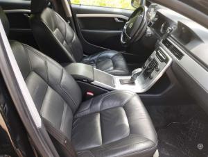 Black Volvo V70 2013 in Plunge, with an engine capacity of 2.40 L and mileage of 248 thousand km for 6700 €, photo 13 on AUTOMOTO.COM.LV