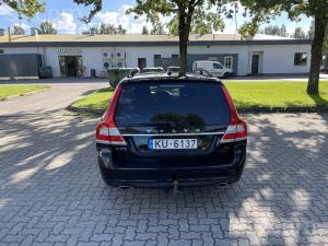Black Volvo V70 2013 in Valmiera, with an engine capacity of 2.40 L and mileage of 320 thousand km for 7100 €, photo 6 on AUTOMOTO.COM.LV