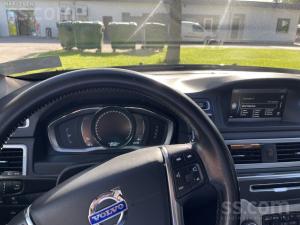 Black Volvo V70 2013 in Valmiera, with an engine capacity of 2.40 L and mileage of 320 thousand km for 7100 €, photo 11 on AUTOMOTO.COM.LV
