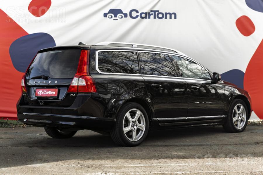 Black Volvo V70 2013 in Riga, with an engine capacity of 2.00 L and mileage of 281 thousand km for 7250 €, photo 7 on AUTOMOTO.COM.LV