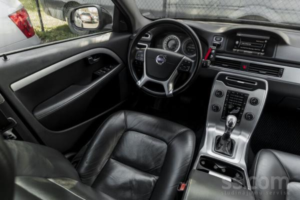 Melns Volvo V70 2013 Rīga, ar dzinēja tilpumu 2.00 L un nobraukumu 281 tūkst. km par 7250 €, foto 9 vietnē AUTOMOTO.COM.LV