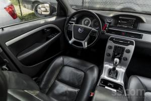 Black Volvo V70 2013 in Riga, with an engine capacity of 2.00 L and mileage of 281 thousand km for 7250 €, photo 9 on AUTOMOTO.COM.LV
