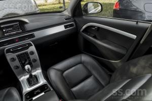 Black Volvo V70 2013 in Riga, with an engine capacity of 2.00 L and mileage of 281 thousand km for 7250 €, photo 11 on AUTOMOTO.COM.LV