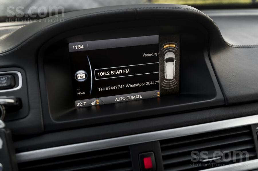 Black Volvo V70 2013 in Riga, with an engine capacity of 2.00 L and mileage of 281 thousand km for 7250 €, photo 15 on AUTOMOTO.COM.LV