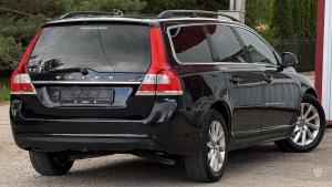 Black Volvo V70 2013 in Ukmerge, with an engine capacity of 1.98 L and mileage of 350 thousand km for 5900 €, photo 4 on AUTOMOTO.COM.LV