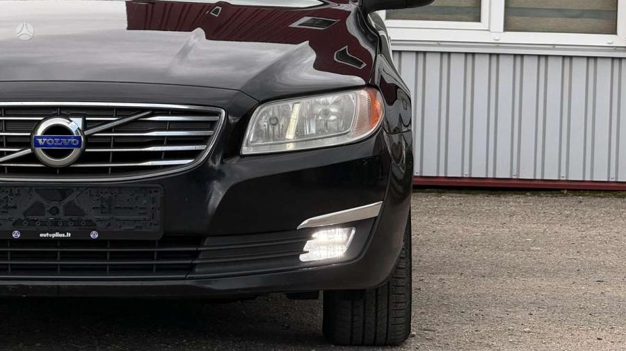 Black Volvo V70 2013 in Ukmerge, with an engine capacity of 1.98 L and mileage of 350 thousand km for 5900 €, photo 10 on AUTOMOTO.COM.LV