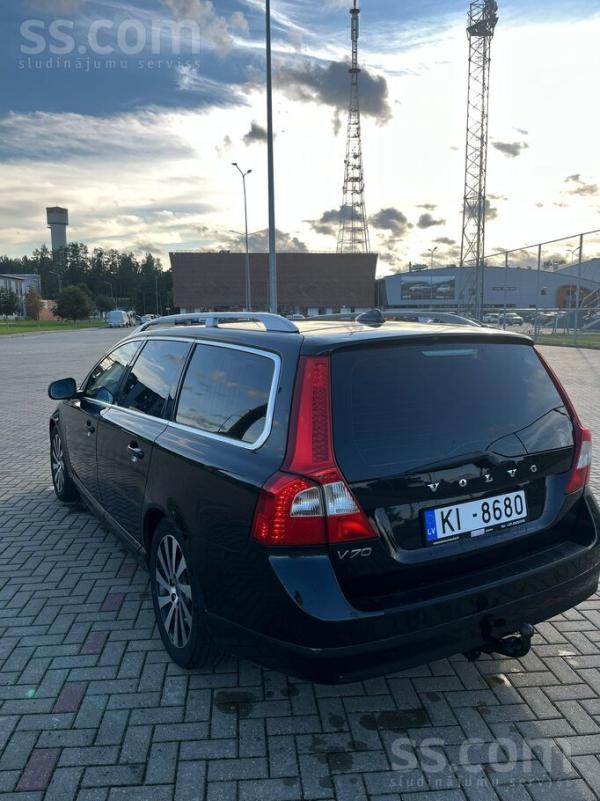Melns Volvo V70 2013 Valmiera, ar dzinēja tilpumu 2.00 L un nobraukumu 450 tūkst. km par 4300 €, foto 3 vietnē AUTOMOTO.COM.LV