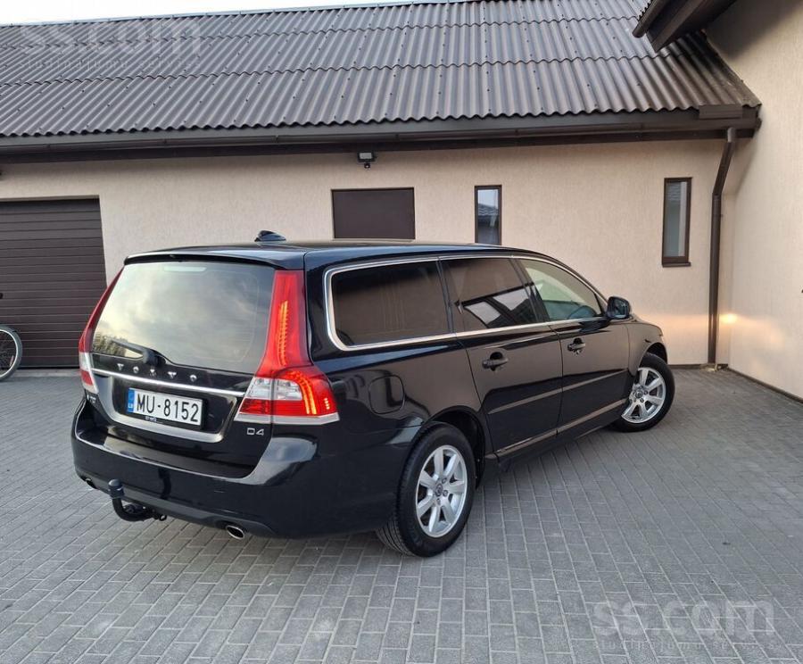 Melns Volvo V70 2014 Tukums, ar dzinēja tilpumu 2.00 L un nobraukumu 348 tūkst. km par 4990 €, foto 3 vietnē AUTOMOTO.COM.LV