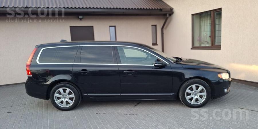Melns Volvo V70 2014 Tukums, ar dzinēja tilpumu 2.00 L un nobraukumu 348 tūkst. km par 4990 €, foto 5 vietnē AUTOMOTO.COM.LV