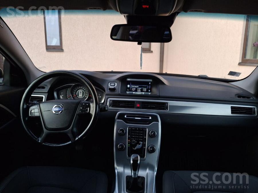 Melns Volvo V70 2014 Tukums, ar dzinēja tilpumu 2.00 L un nobraukumu 348 tūkst. km par 4990 €, foto 7 vietnē AUTOMOTO.COM.LV