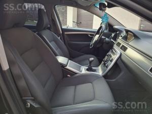 Melns Volvo V70 2014 Tukums, ar dzinēja tilpumu 2.00 L un nobraukumu 348 tūkst. km par 4990 €, foto 9 vietnē AUTOMOTO.COM.LV